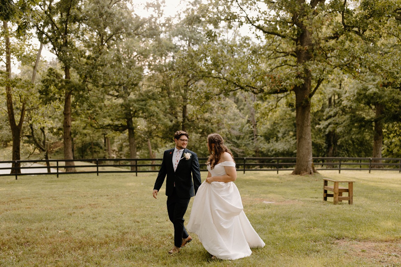 Rachel & Seth's Beautiful Barn at the Springs Wedding - Arkansas Bride