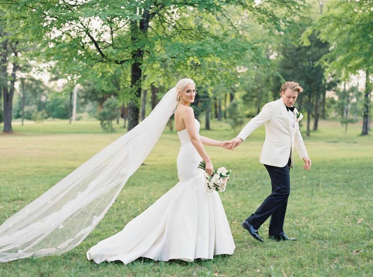 Real Wedding: Windom Paul & Robert McCauley - Arkansas Bride